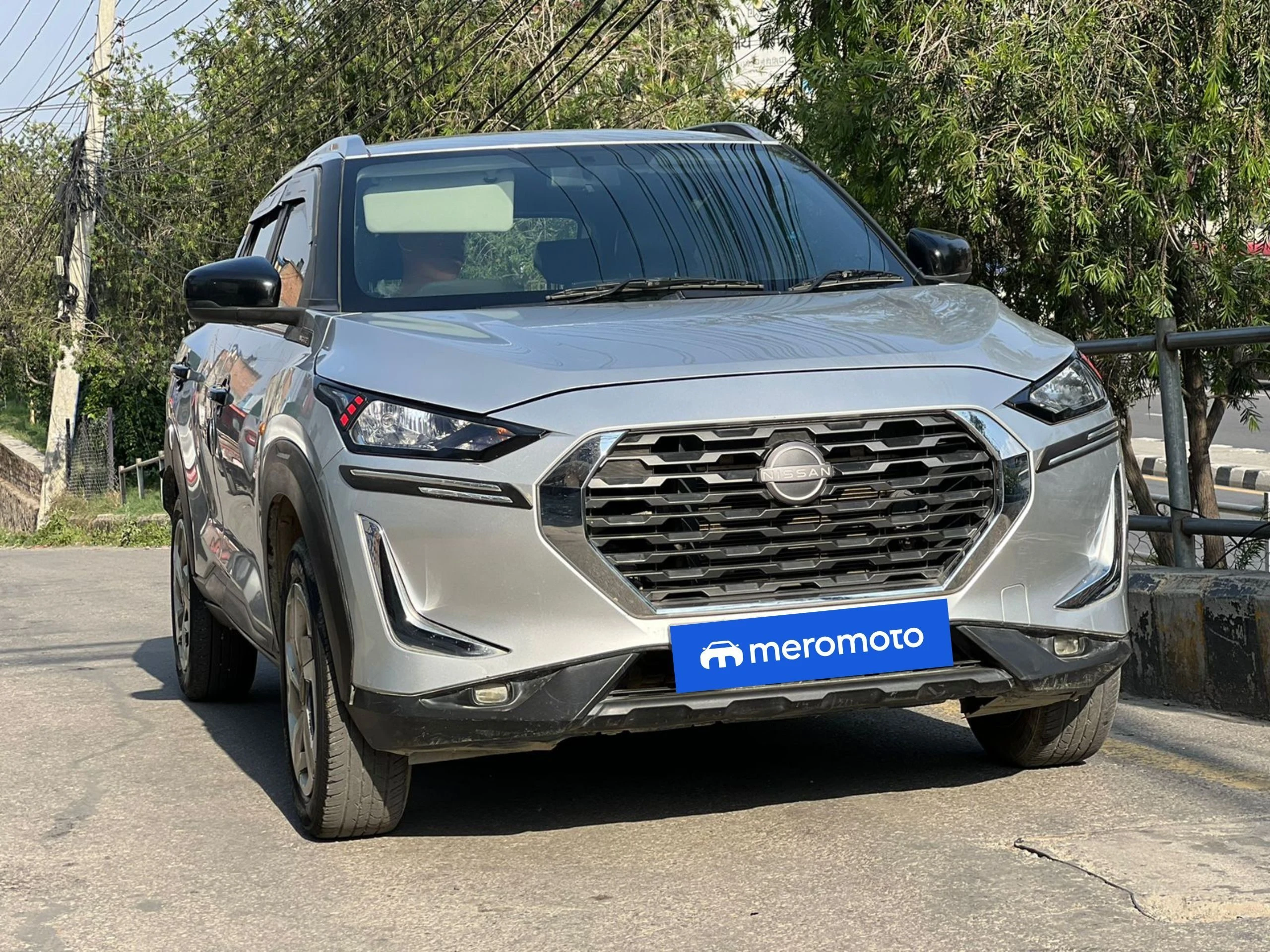 Buy Used Nissan Magnite in Nepal | Meromoto